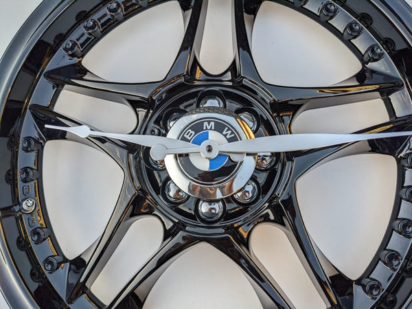 Alloy Wheel upcycled to stunning BMW Wheel wall clock – Vyconic